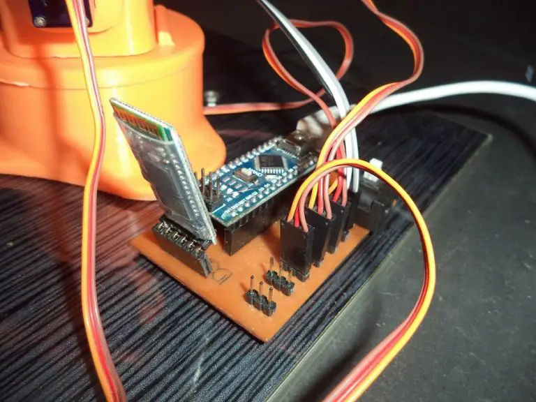 Simple Robotic Arm Project Using Arduino-Circuit Diagram-Working-Video Simple Robotic Arm Project Using Arduino-Circuit Diagram-Working-Video