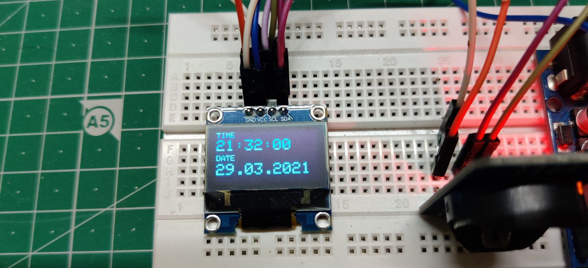 How to make a Digital Watch using an 0.96 inch OLED Display ...